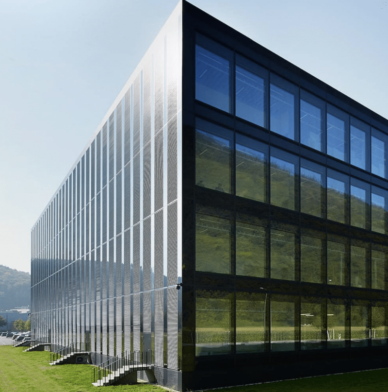 Manufaktur einer Armbanduhr - Juwelier Mere - Uhren Experte seit 1972